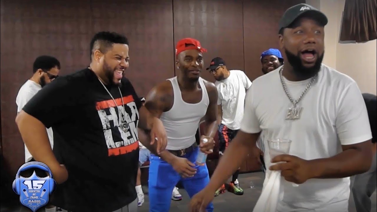 ANOTHER CLASSIC BATTLE RAP MOMEMT WITH CLIPS, HITMAN AND MOOK - YouTube