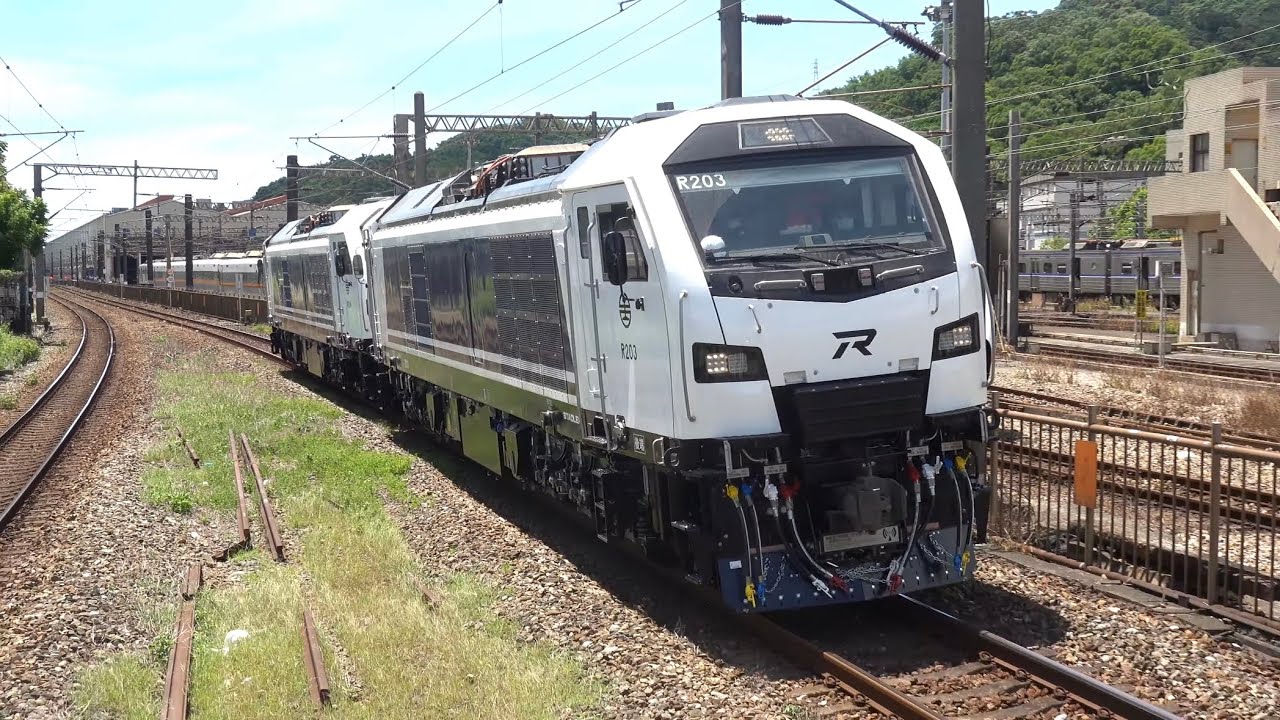 08/30 台鐵 8784次 R200型新柴電機車 R203+R204號回送七堵 南樹林通過/ TRA new STADLER R200 ...