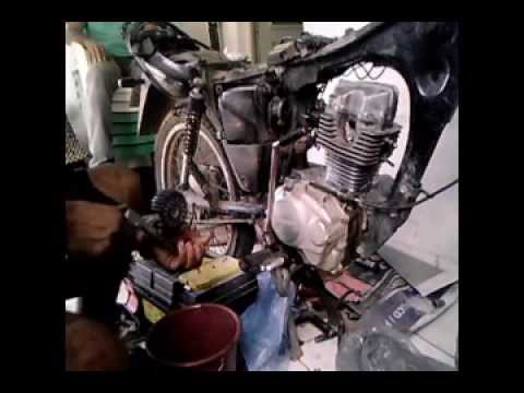CONSERTANDO O MOTOR DA MOTO FAN - YouTube