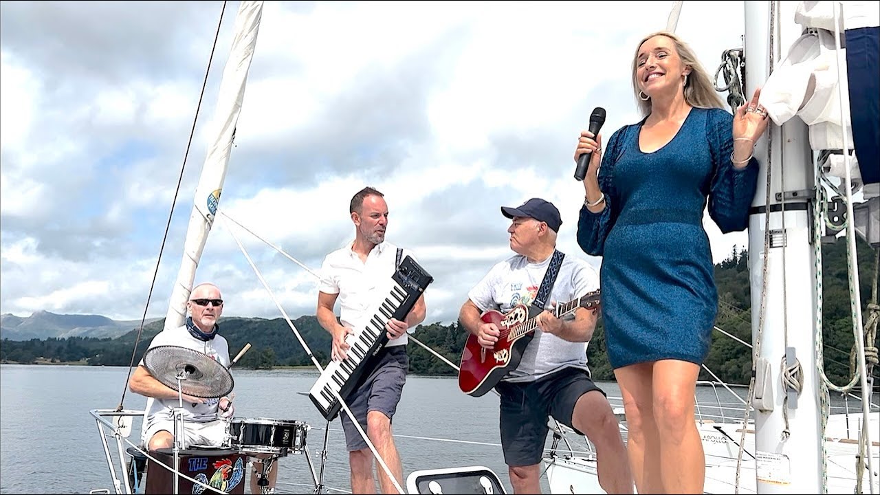 ROCKING ROOSTERS on Windermere - YouTube