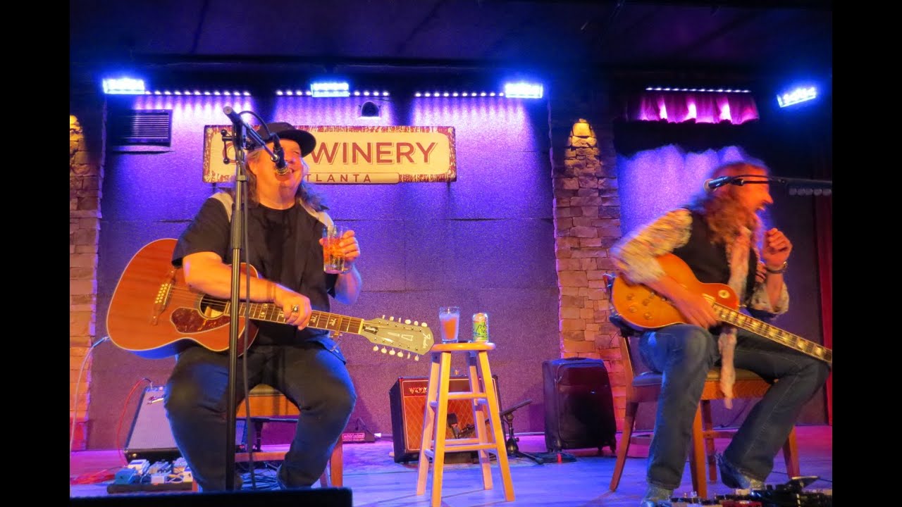 KEVN KINNEY of Drivin' n' Cryin' w/ Warner Hodges "Let's Go Dancing ...