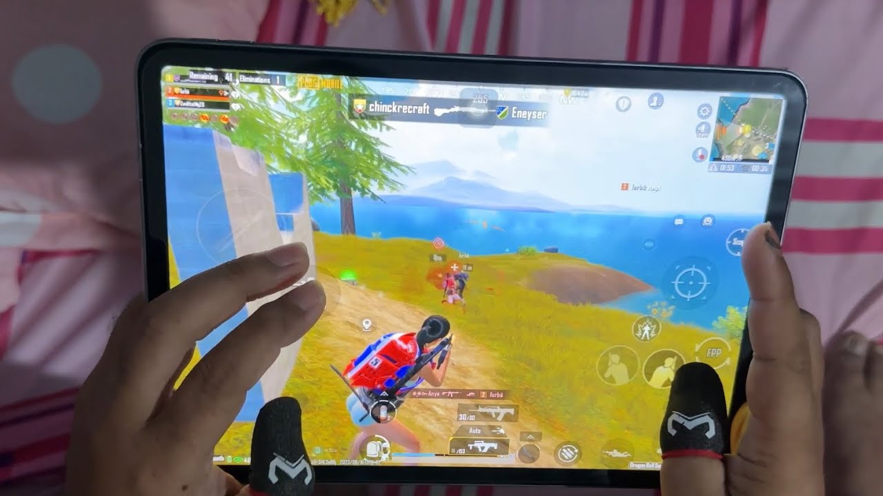 Experience the Ultimate Gaming Performance of iPad Pro M2 Handcam ...