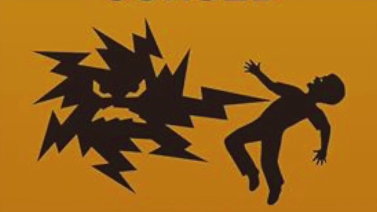 Cursed Pyro 4th of July Fireworks Burnnn - YouTube