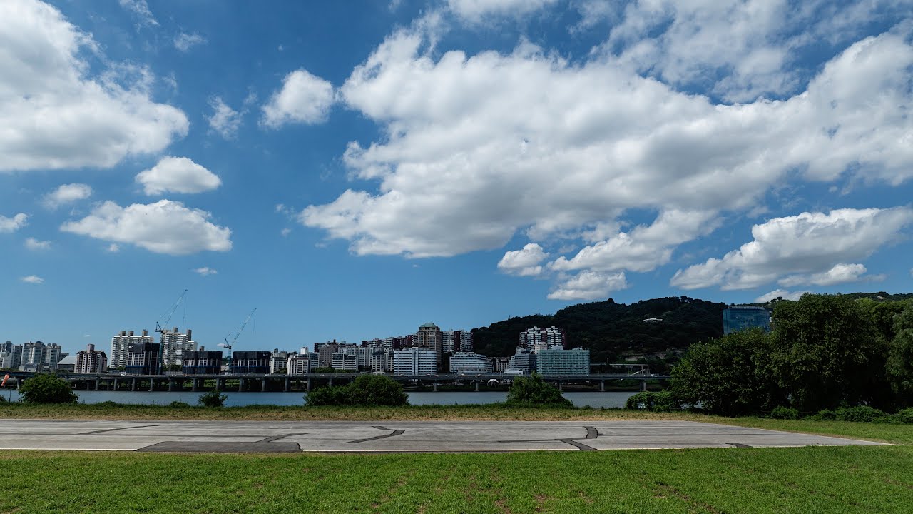 Crazy cloud in Seoul - Drone Hyperlapse - Cinematic Drone footage - 시네마틱 드론 영상 - YouTube
