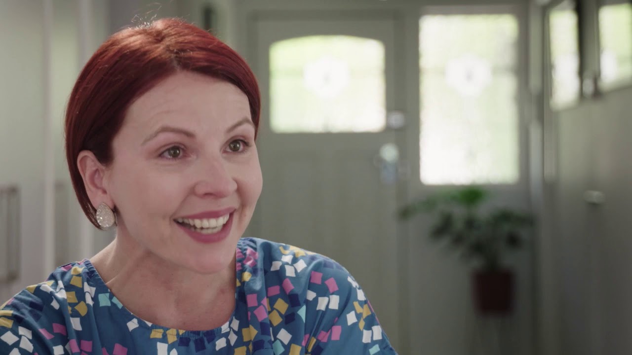 Bowel Cancer Survivor Stories : Melissa Monks - YouTube