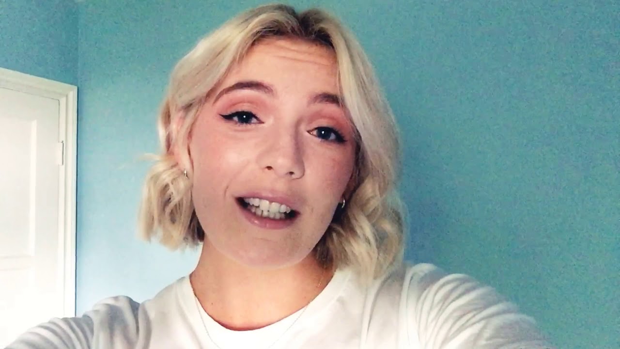 Em Song intro - YouTube