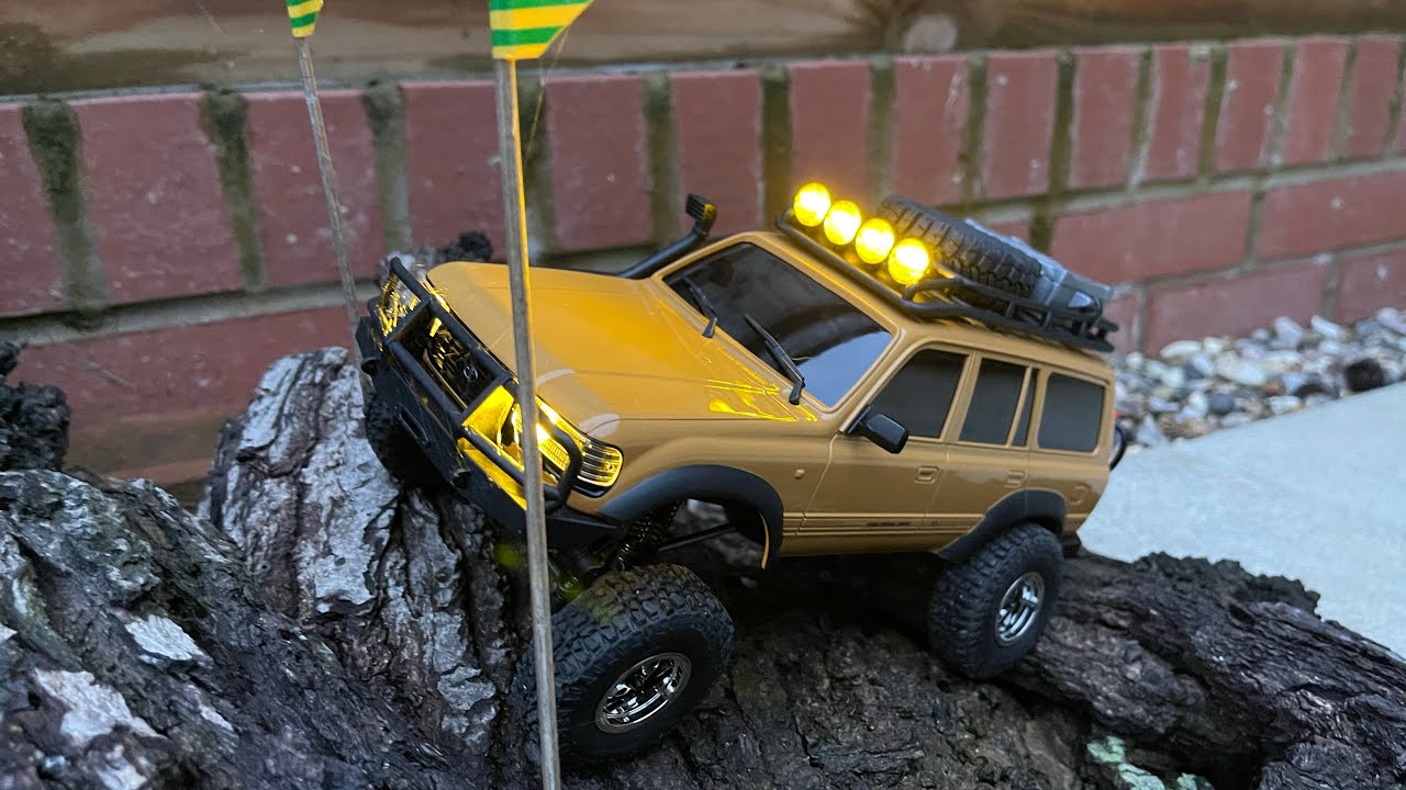 FMS FCX18 Toyota LC80 - Exploring the Great Outdoors! - YouTube