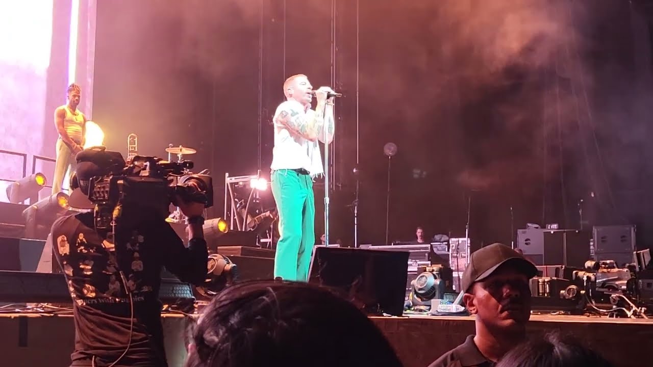 Macklemore - Same Love - YouTube