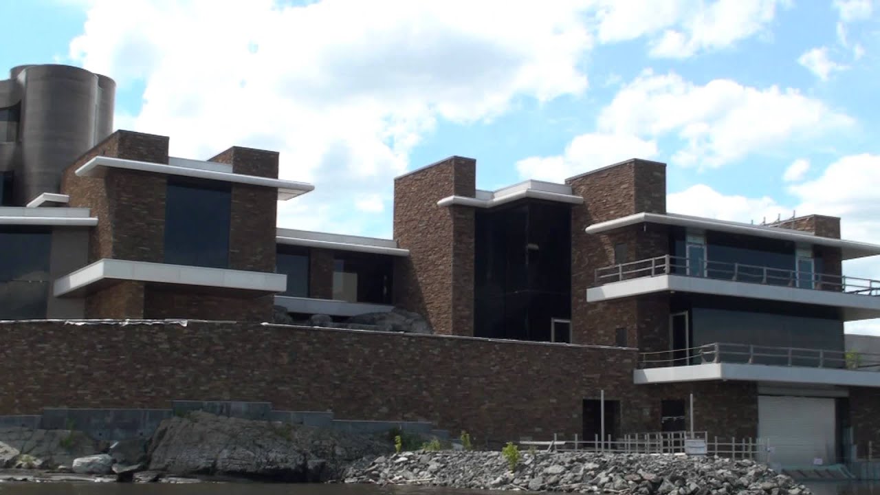 Peter Grant's boathouse boat house part 1 - YouTube