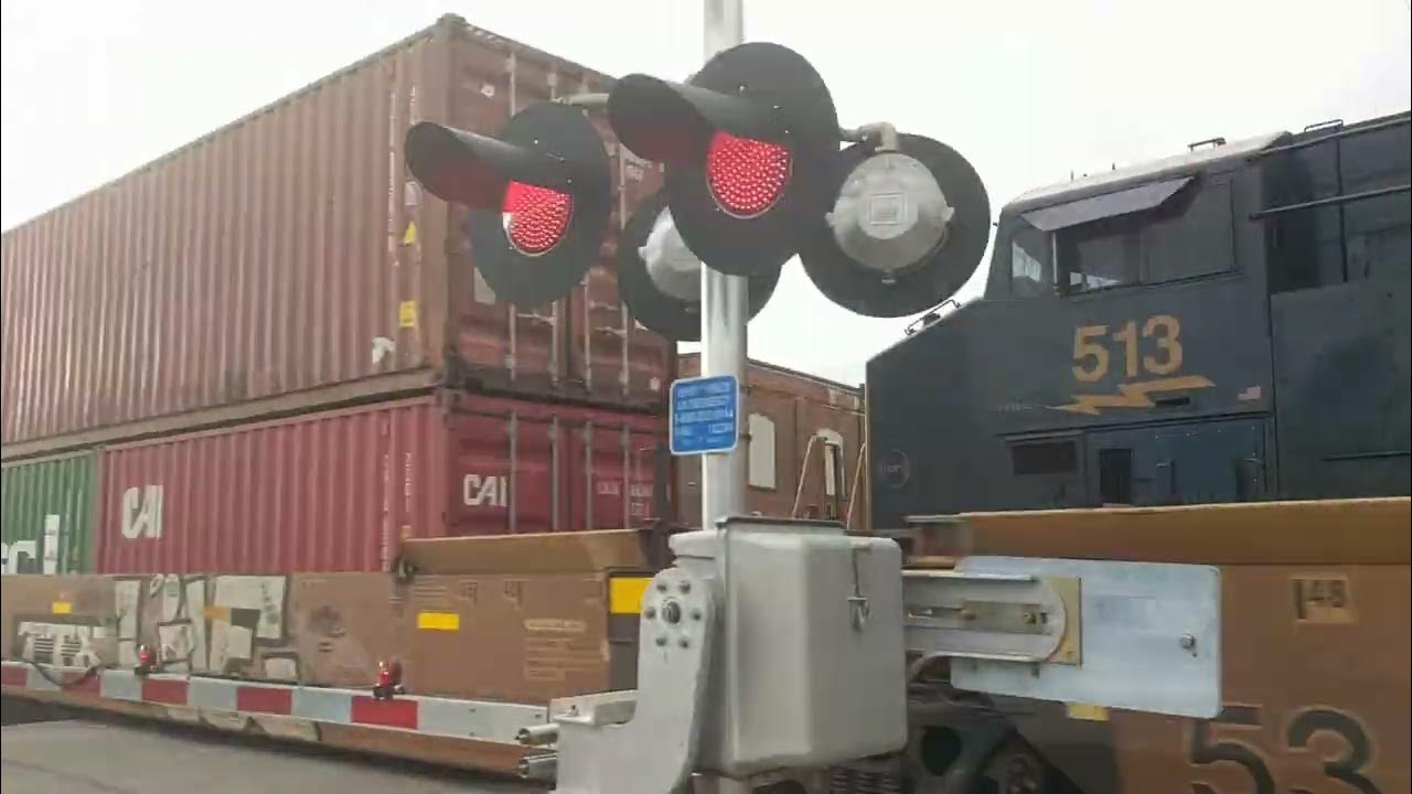 CP intermodal freight train at Poplar Street in Fostoria OH - YouTube