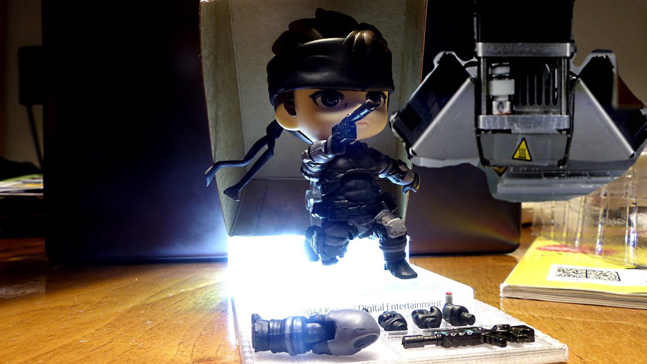 Solid Snake Nendoroid Printing extended Stand - YouTube
