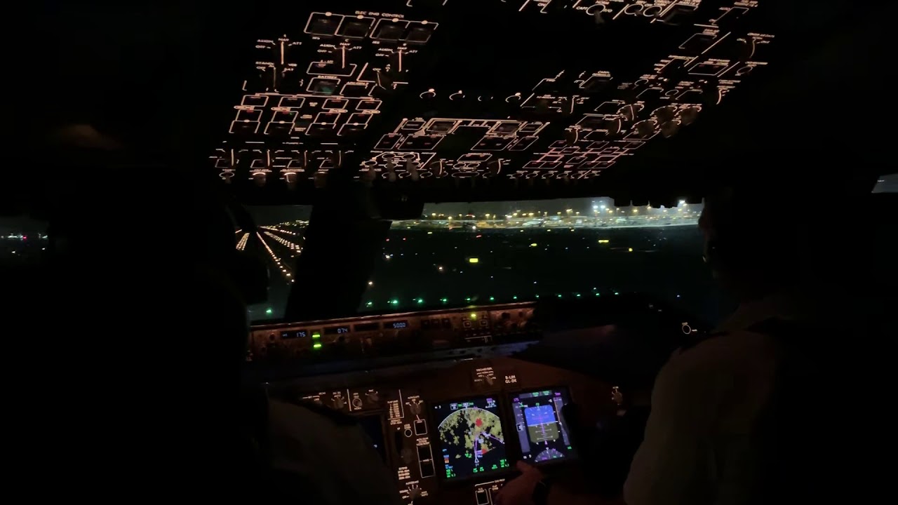 Boeing 747-8 night takeoff - YouTube