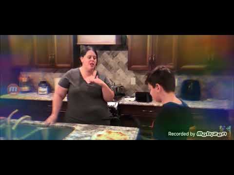 jack reaction kid throw pizza at her mom's face
