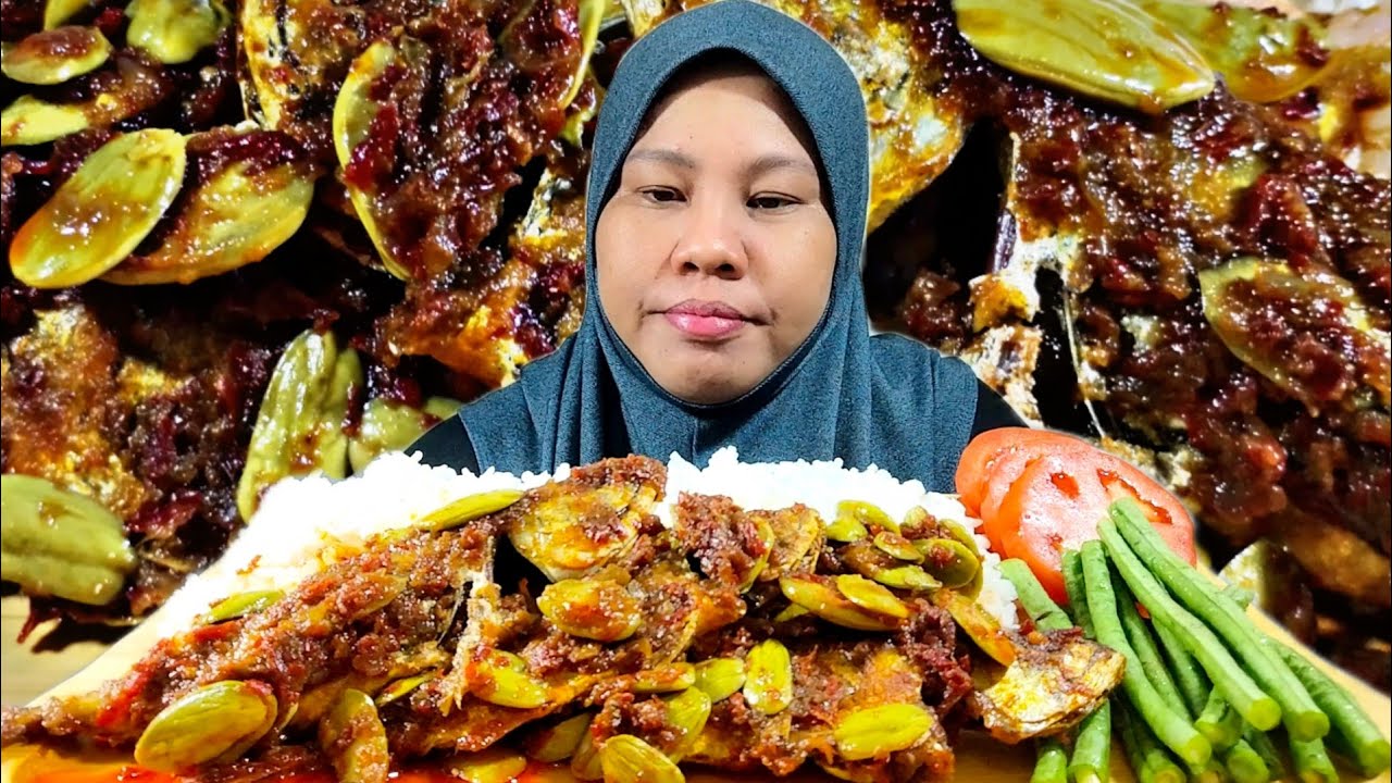 Makan sambal petai ikan kembung berlado with ulam timun dan kacang ...