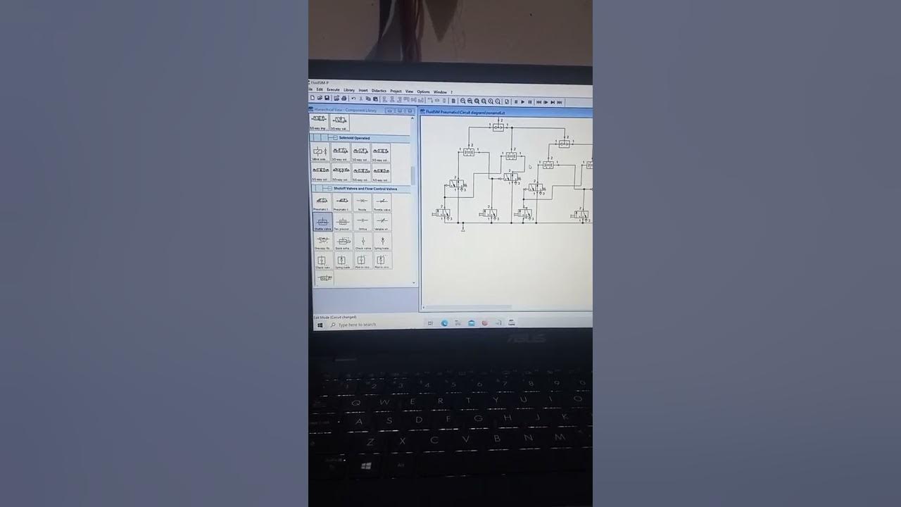 RANGKAIAN GERBANG LOGIKA EX OR 4 INPUT - YouTube