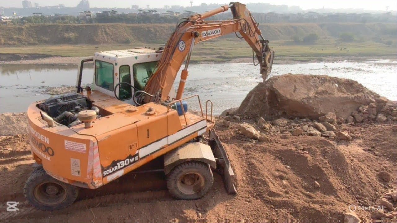 Excavator Breaking A Big Rock In The Edge Of River - YouTube