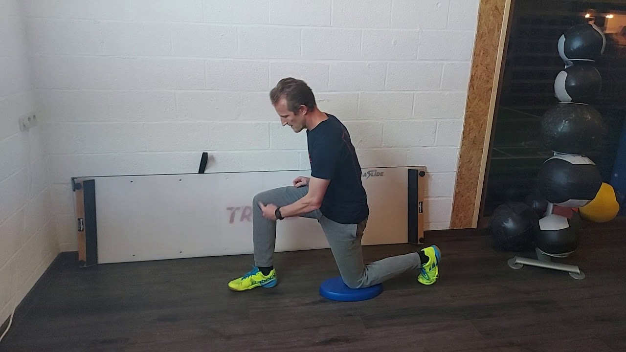 stretching van de heupflexor - YouTube