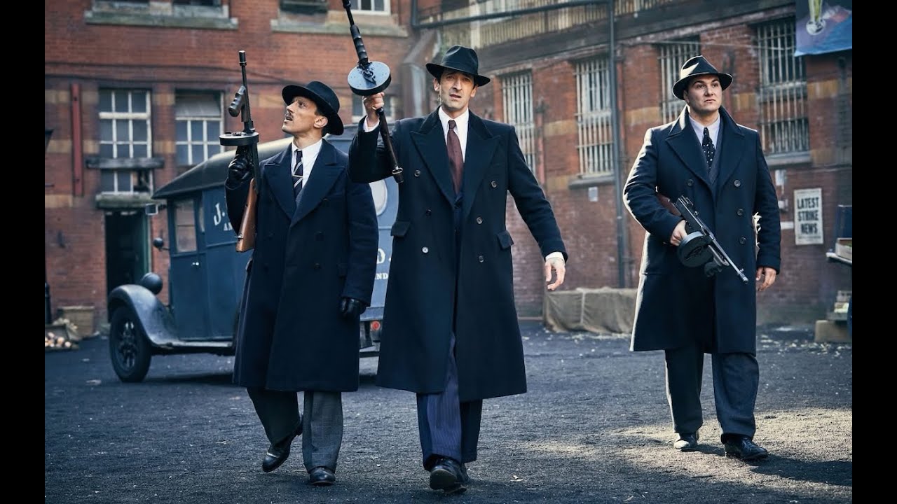 Tommy Shelby uses his Machine Gun ( Peaky Blinders ) - YouTube