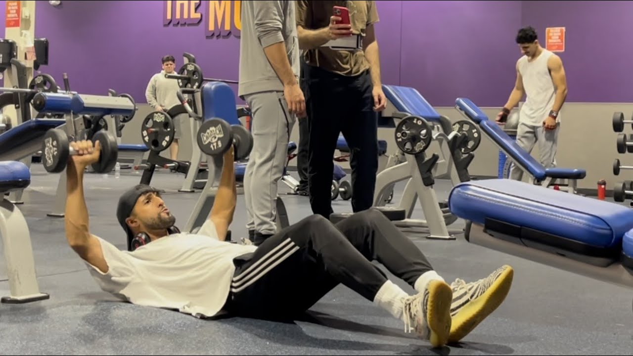 SCREAMING IN THE GYM! 🏋🏽‍♂️ - YouTube