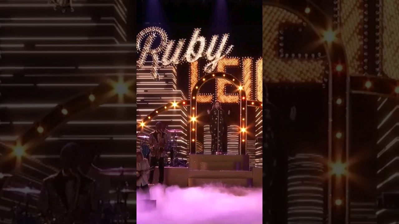 Ruby Leigh Sings "Suspicious Minds" by Elvis Presley | The Voice Live Finale | NBC Akkorde ...