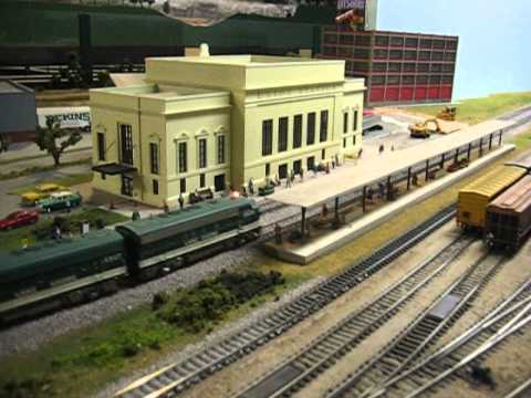 Final testing on my "Panama Limited" Pt 1 Lake Shore model railroad ...