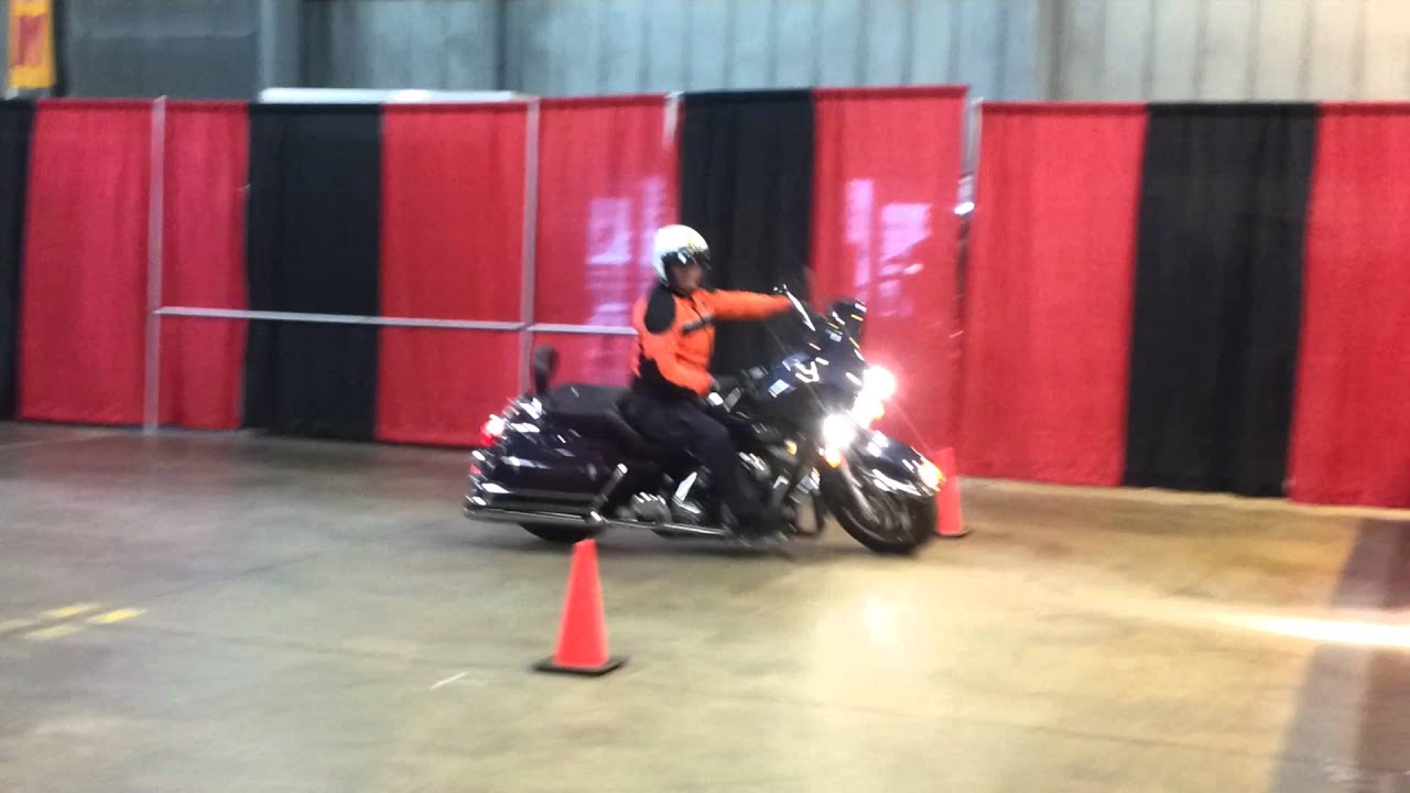 Hamilton Motorcycle Show Slow Ride - YouTube