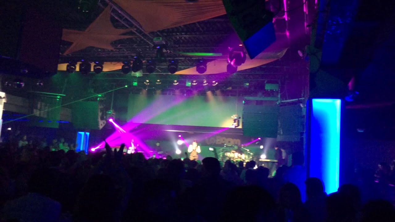 Americo de America en concierto en America. Queens, New York. 11/8/14 ...