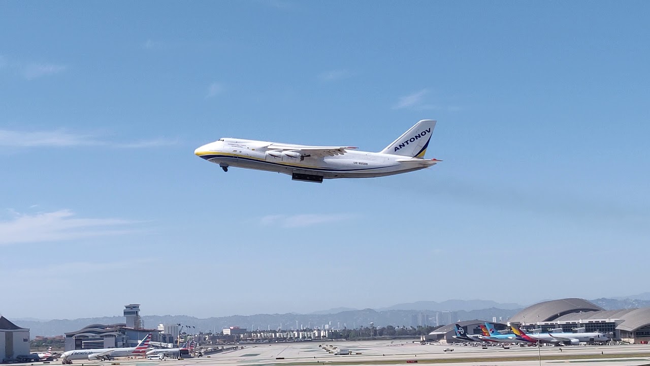 Antonov AN-124 LAX Take-off - YouTube