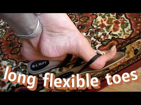 shoeplay feet - long flexibil toes