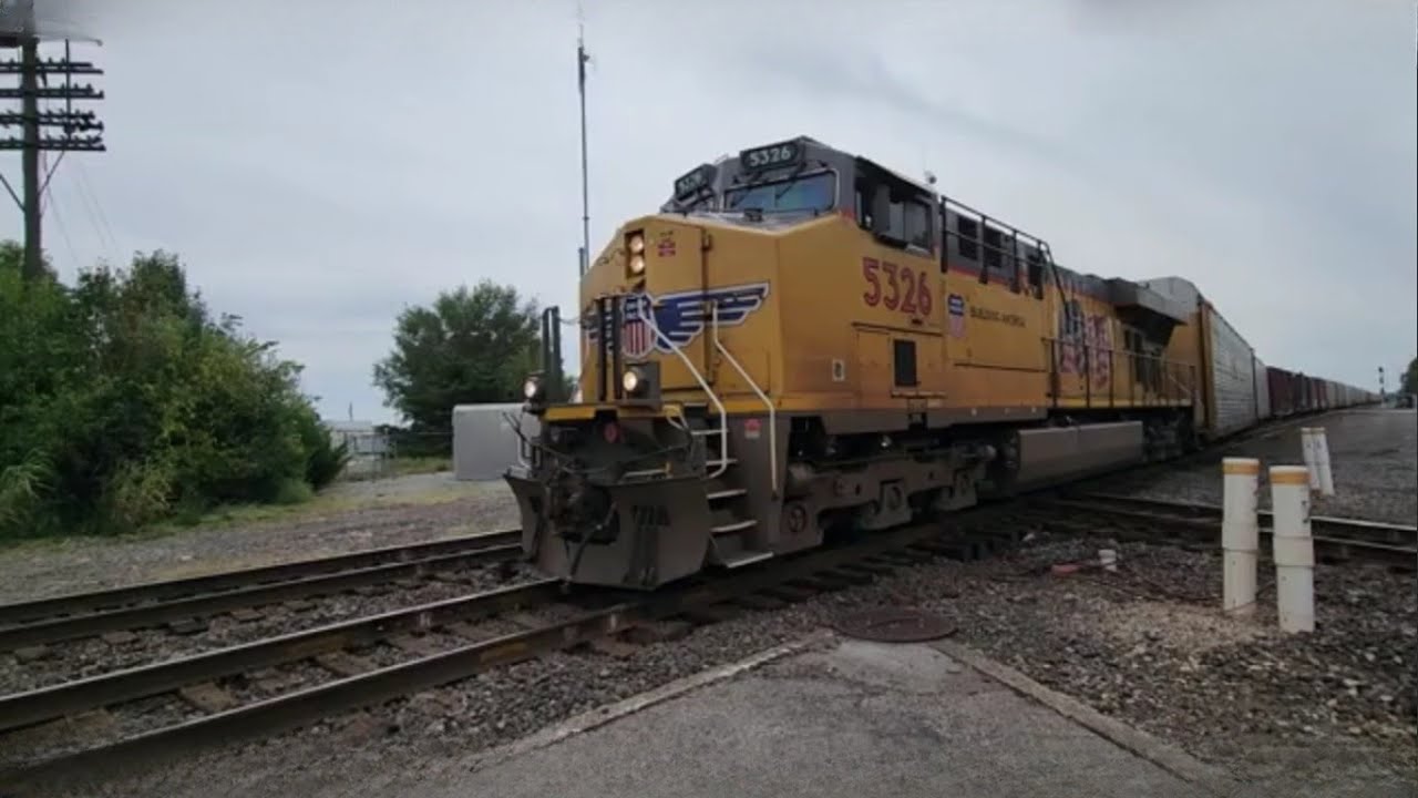 10/9/24 Union Pacific Snaking on the Main CSX Line! #railfanning - YouTube