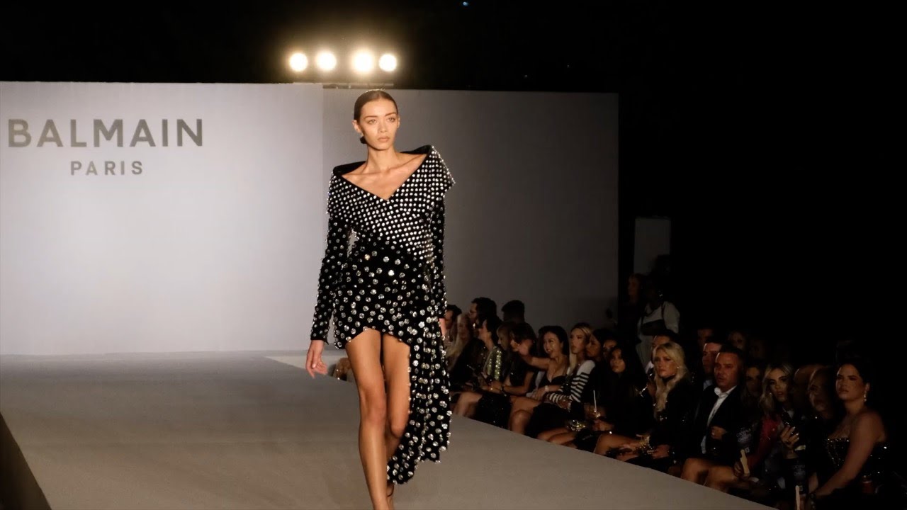 AL MODELS 리안 X 발망 패션쇼 | Rian on the Balmain Fashion Show #외국인모델 ...