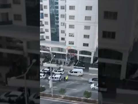 Kahramanmaraş’ta aliona apartmanının 11. katınsa cam silen kadın aşağı düştü ve hayatını kaybetti