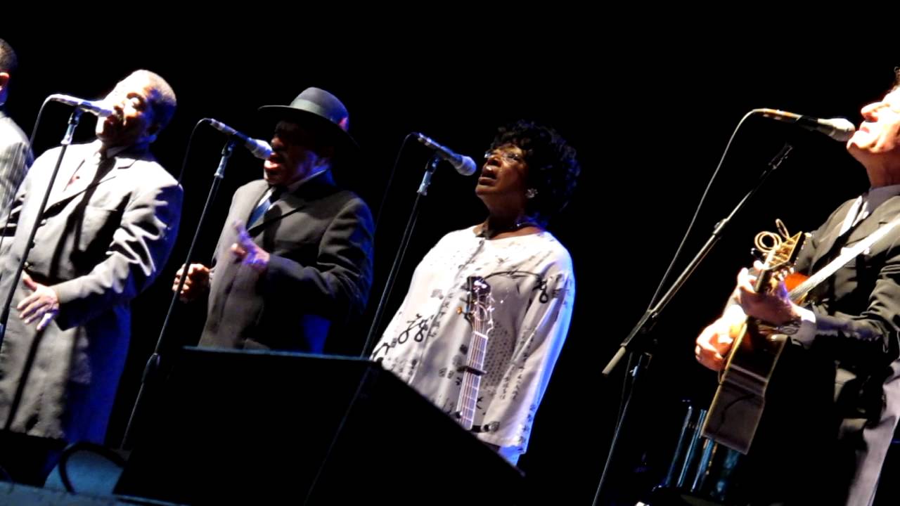 Lyle Lovett @ Ravinia 8/21/11 - I Will Rise Up - YouTube