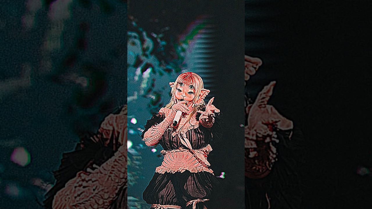 Why is she so beautiful- 𝓙𝓤ʅყ - YouTube