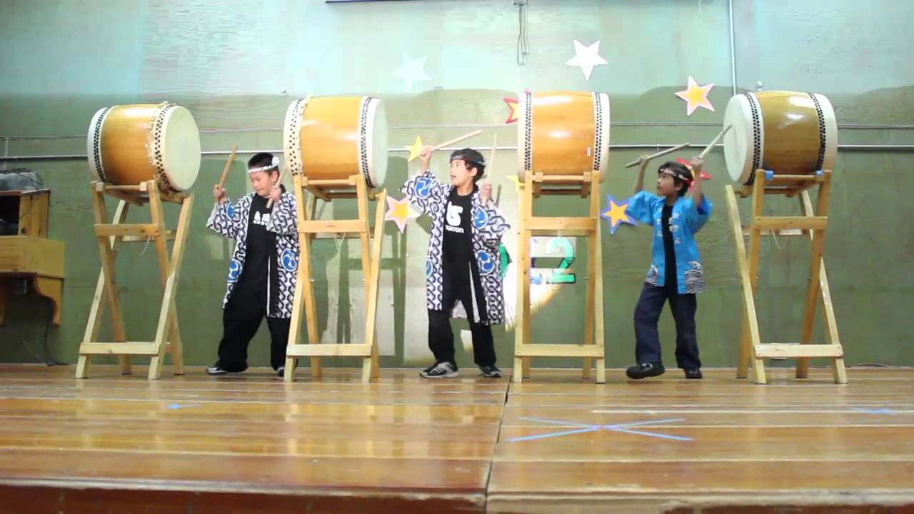 taiko dance - YouTube