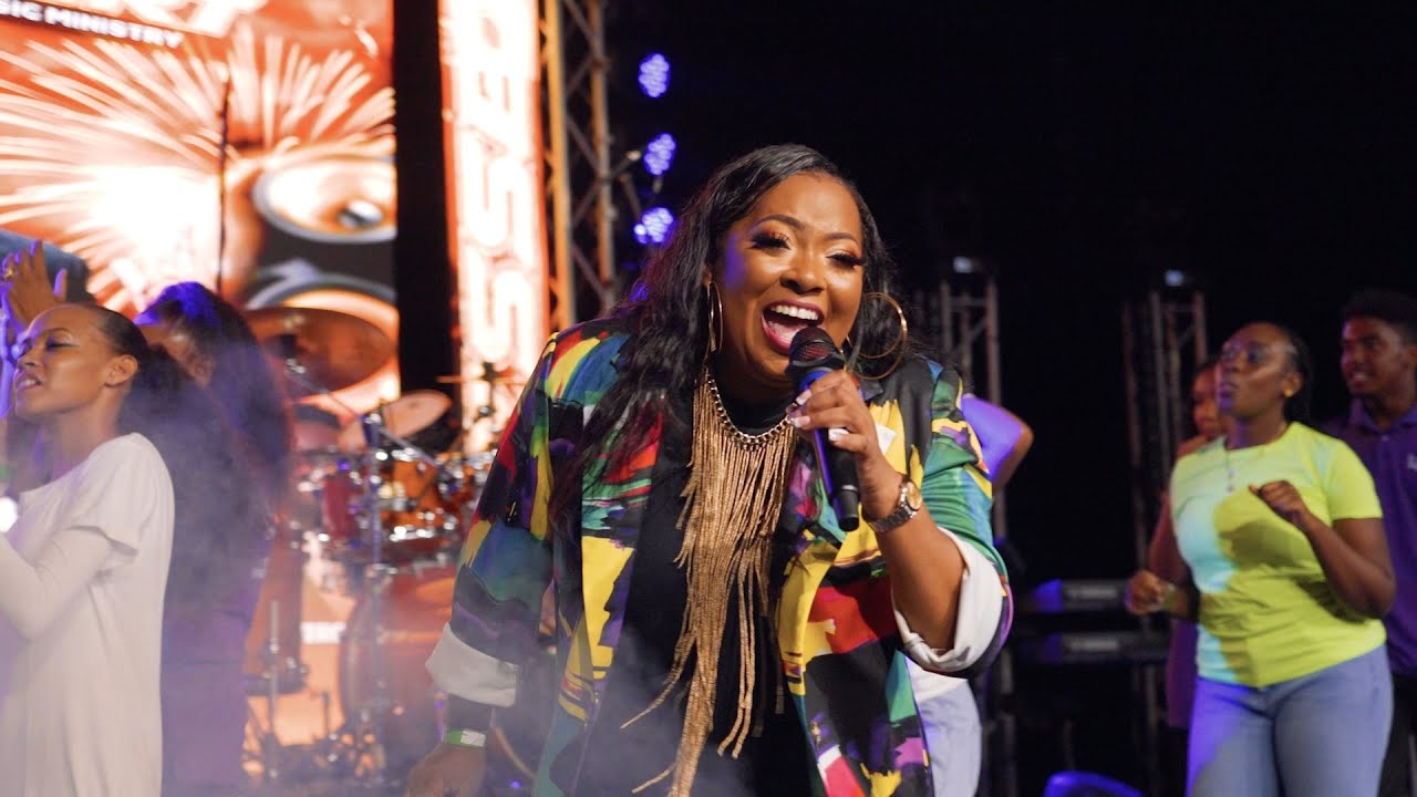 Nigela- Follow (Official Music Video) - YouTube