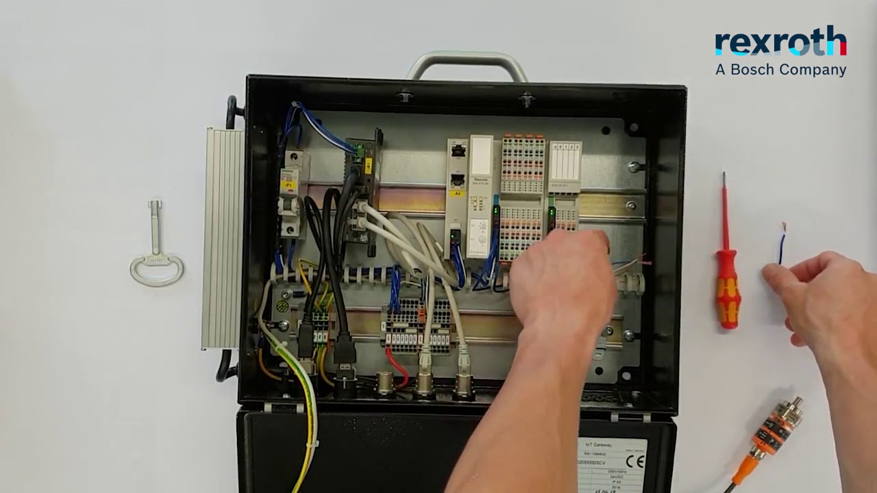 Bosch Rexroth IoT Gateway Rack: commissioning of analog sensors - YouTube