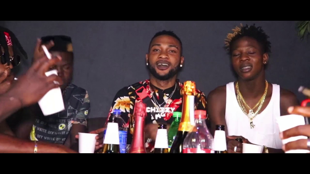 Itz vikky x young chizzy( senpele official video ) - YouTube