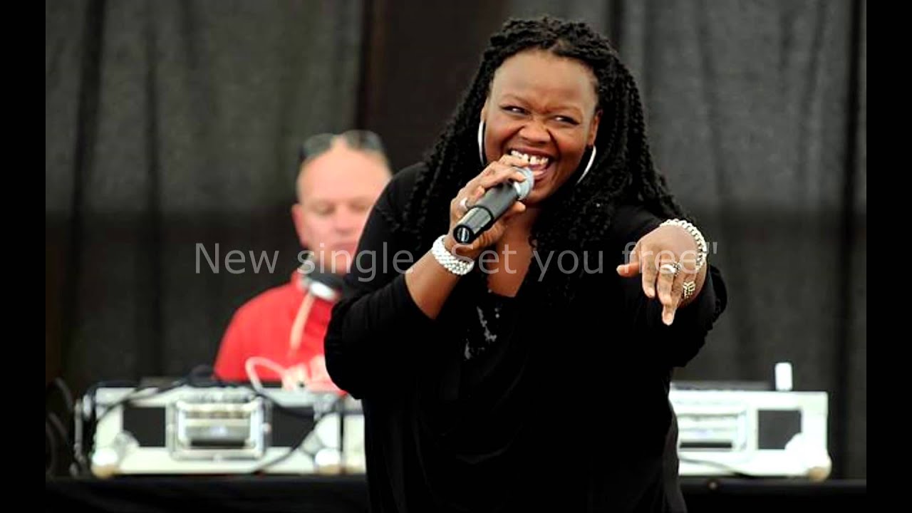 Miss Autumn Leaves-XMAS - YouTube