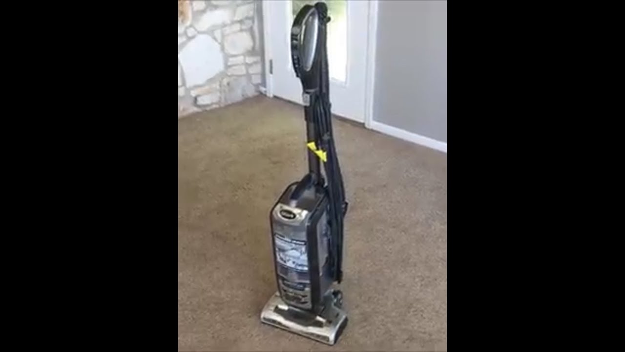 Shark Rotator Powered Lift Away NV650 - YouTube