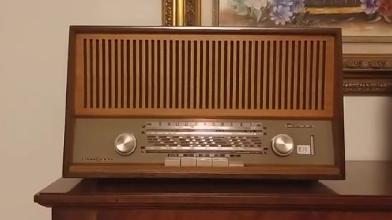 Loewe Opta Truxa Type 42 054 - YouTube