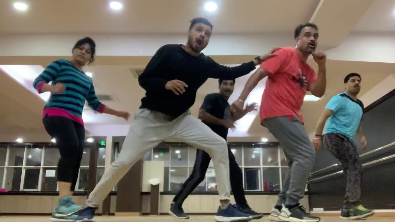 Otilia-Bilionera remix dance - YouTube
