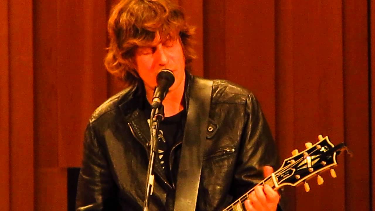 El hombre que casi conoció a Michi Panero. Nacho Vegas. Usina del Arte ...