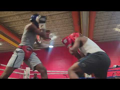 SPAR WARS = UPTON BOXING GYM - YouTube