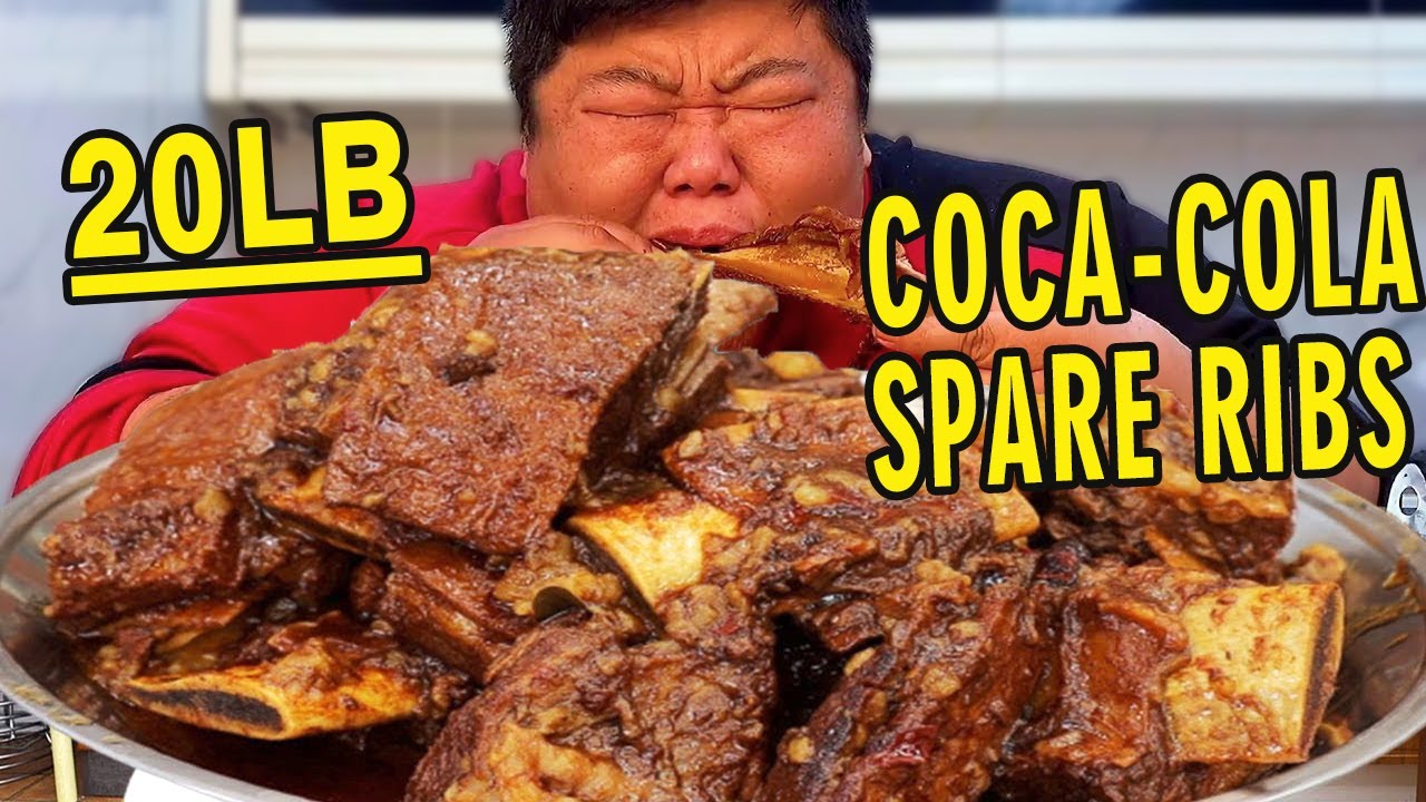 10 pounds of pig fan bone, Brother Monkey holds the big pot and eats ...