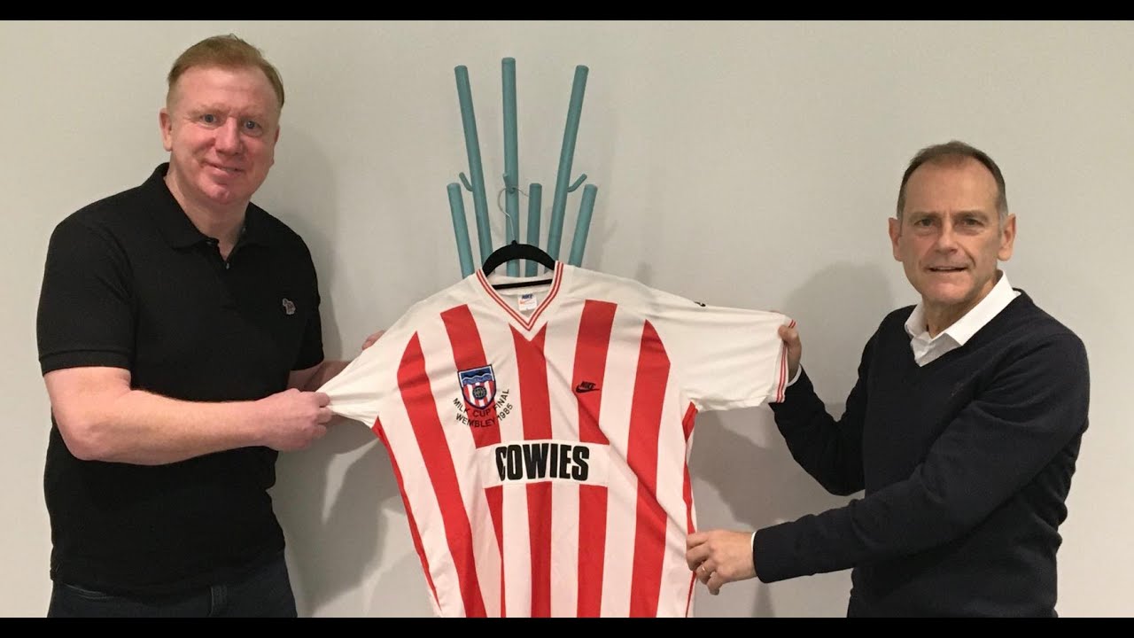 Cornered | Jeff Brown & David Corner - YouTube