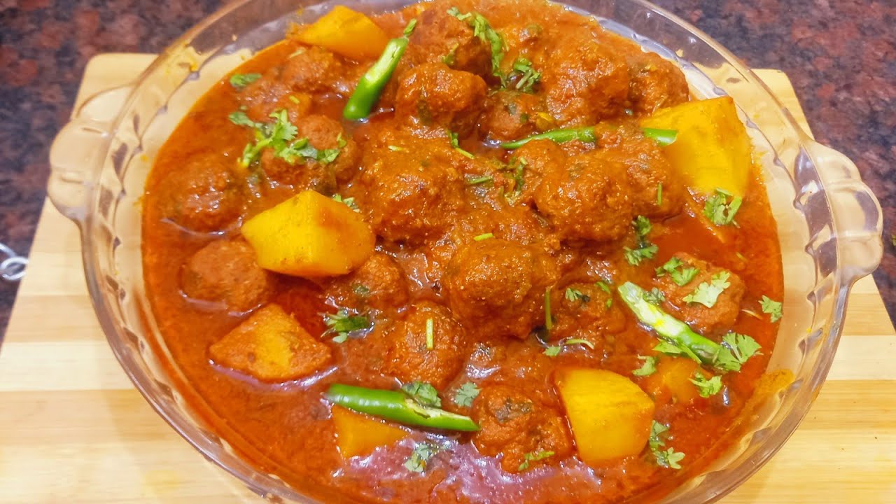 Soft & Juicy Aaloo Kofta Masala Curry Banay Secret Tips K Sath/ Spicy ...