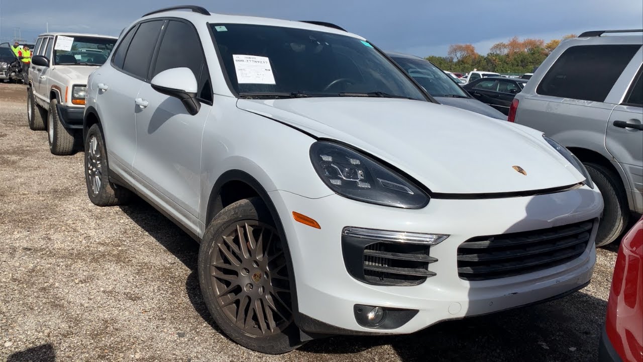CHICAGO'S INSURANCE AUTO AUCTIONS WALK AROUND + PORSCHE CAYENNE TRUCK ...
