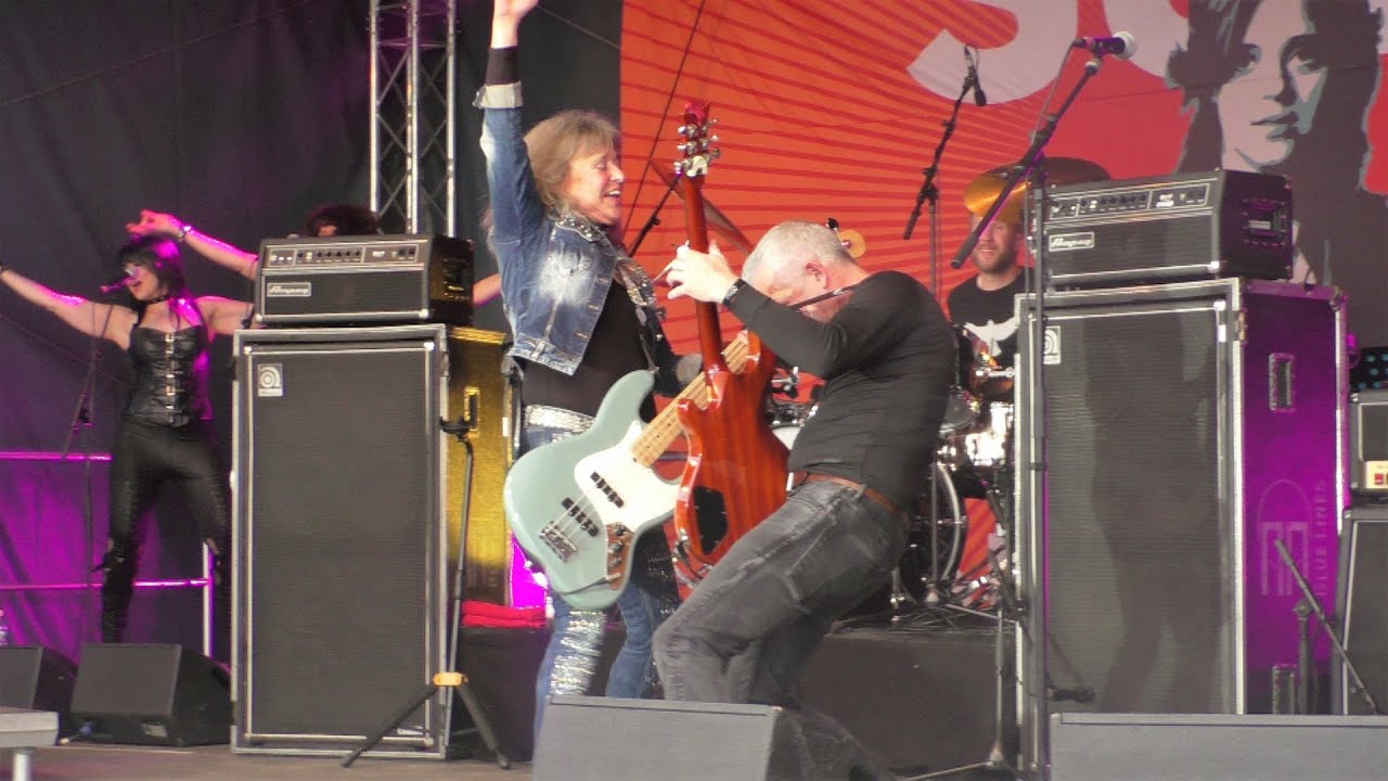 Suzi Quatro and Band 2022 - YouTube