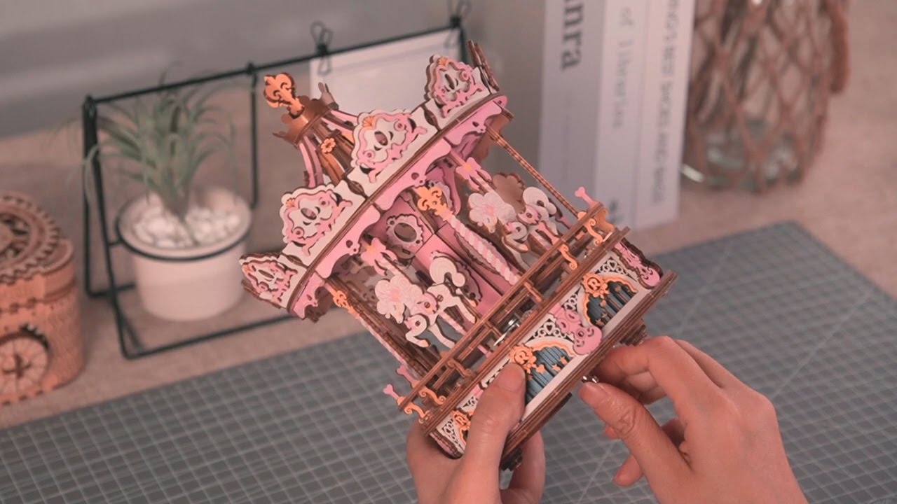 Быстрая сборка Музыкальной карусели Dream с подсветкой от Robotime - YouTube